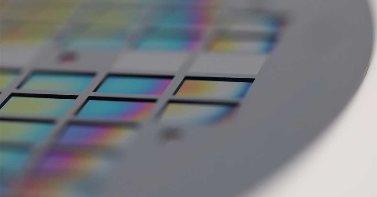 Hochdichte Chiplet-Systeme auf Wafer-Ebene realisiert • pro-physik.de ...